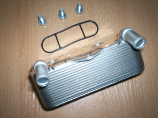 Chłodnica oleju z uszczelkami Opel Vectra Signum Sintra 2,2 Diesel ...